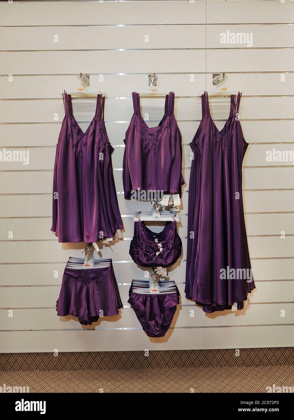 Bhs shop fittings hi-res stock photography and images - Alamy