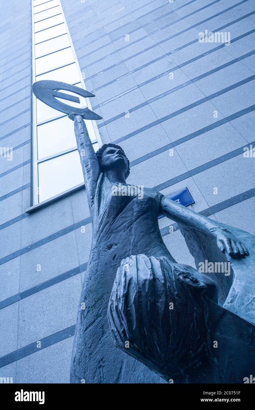 Europe Statue, European Parliament Building, Brussels, Belgium, Europe ...