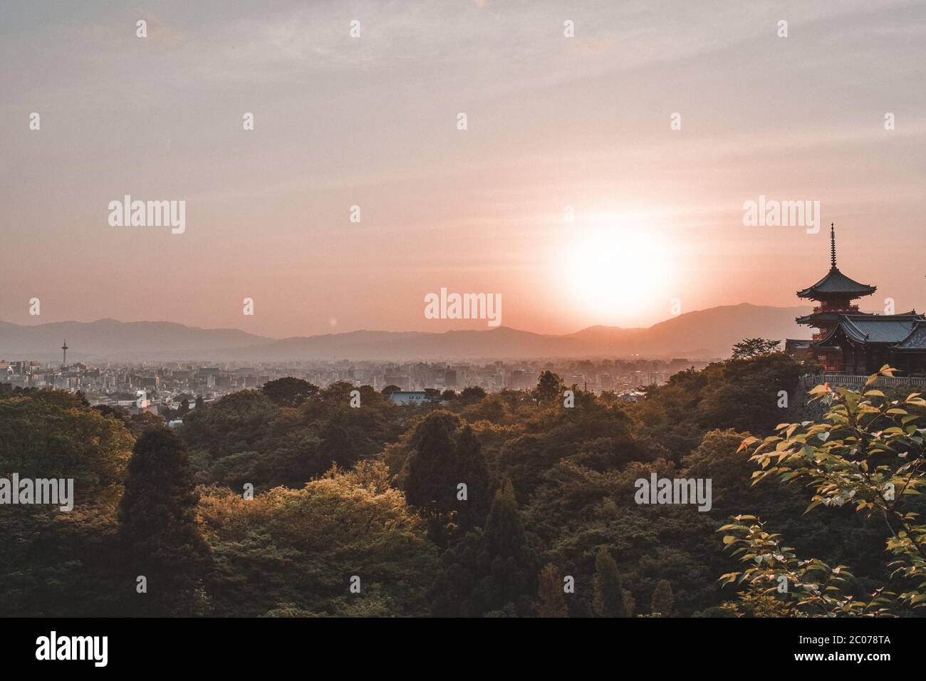 Sunset over kyoto city hi-res stock photography and images - Alamy