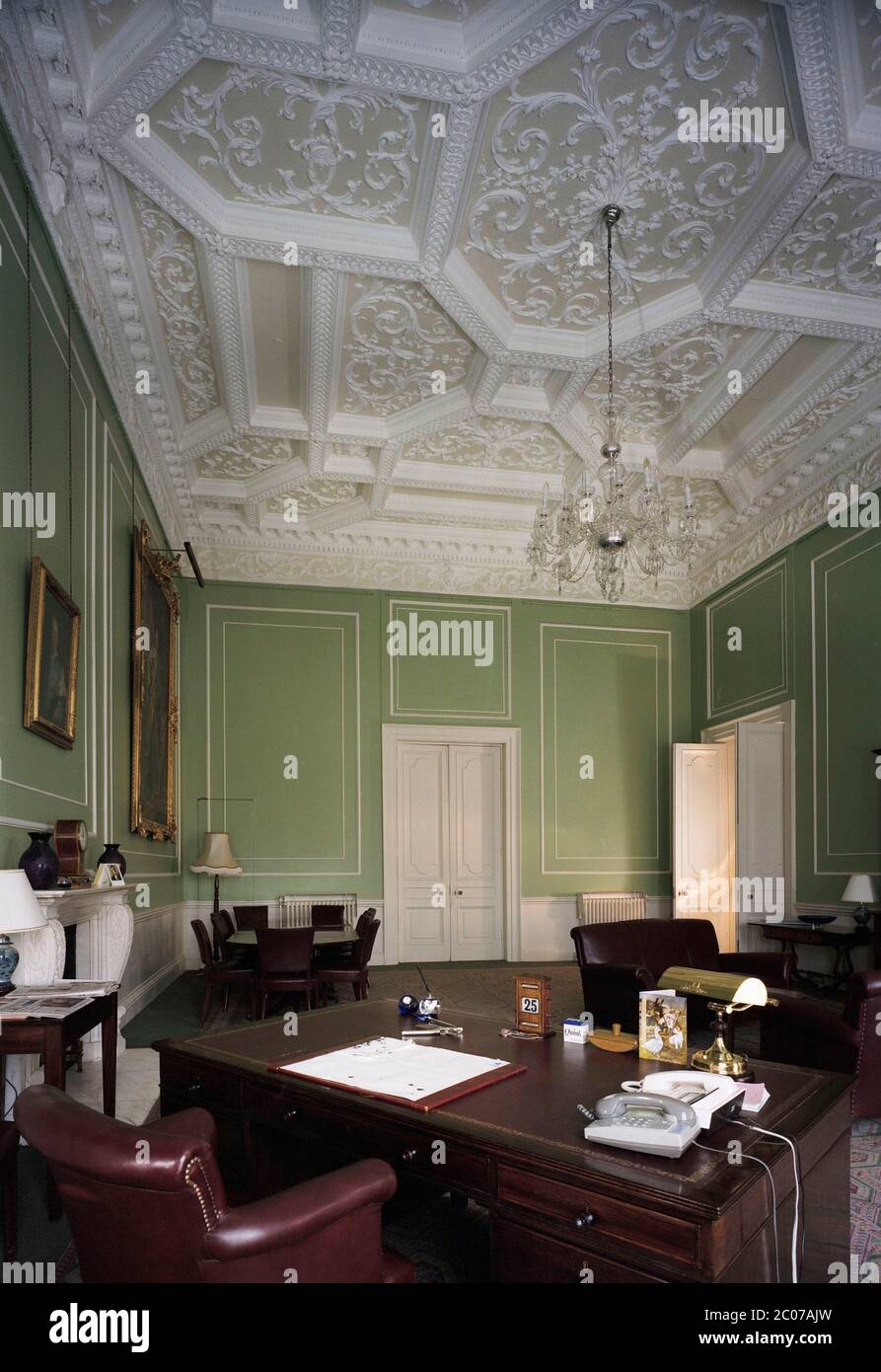 Scottish office whitehall hi-res stock photography and images - Alamy