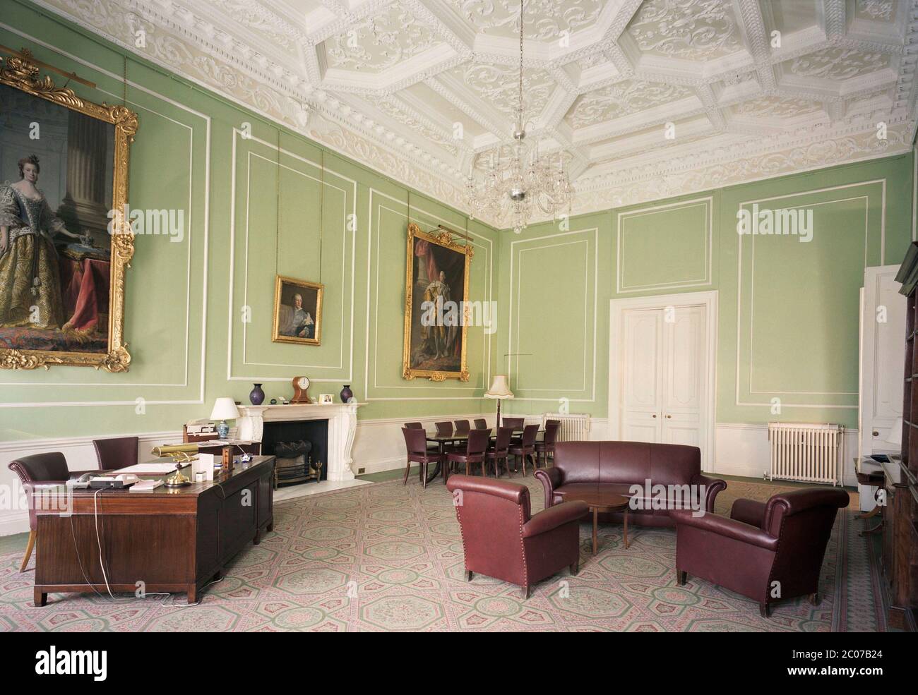 1990's office london hi-res stock photography and images - Alamy