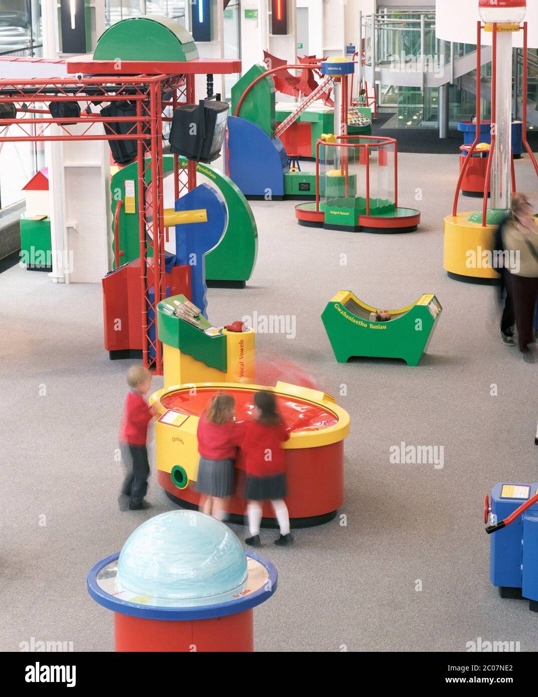 1990s 1996 20th century 20th century hi-res stock photography and ...