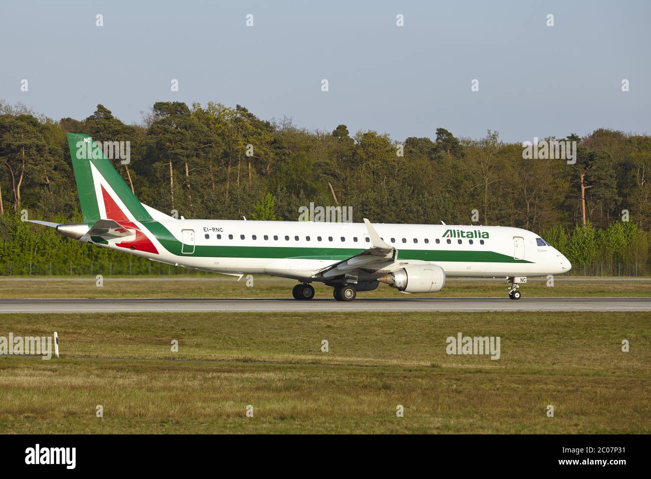 Frankfurt Airport - Launch of an Embraer E190-100 from Alitalia Stock ...
