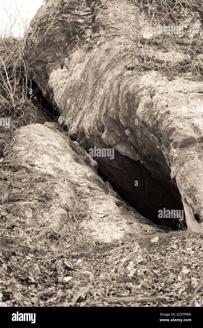 Rocky outcrop den hi-res stock photography and images - Alamy