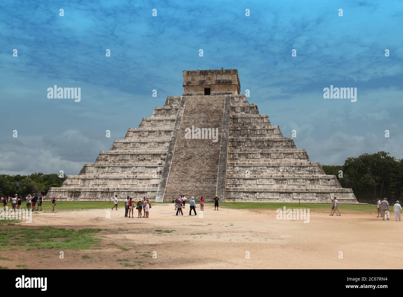 The Temple of Kukulcan 'El Castillo' at Chichen Itza archaeological site, Yucatan state, Mexico ...