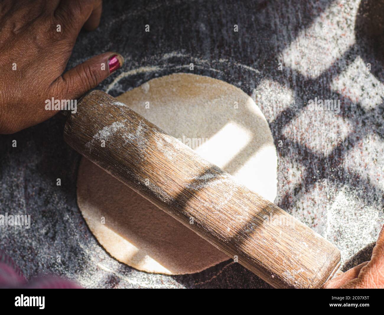 Traditional way of making indian Roti / Chapati / Tava Roti, in indian ...