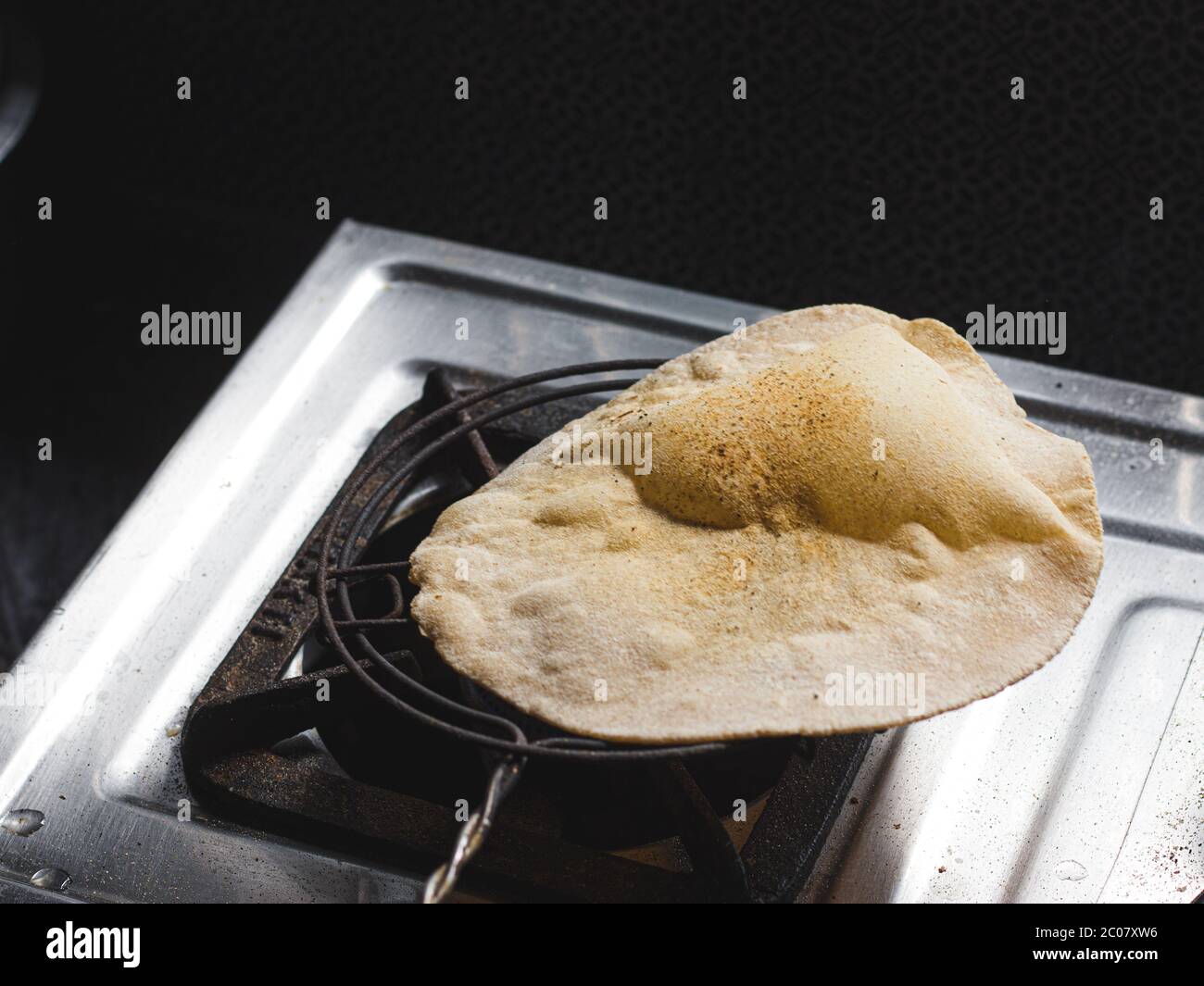 Traditional way of making indian Roti / Chapati / Tava Roti, in indian ...