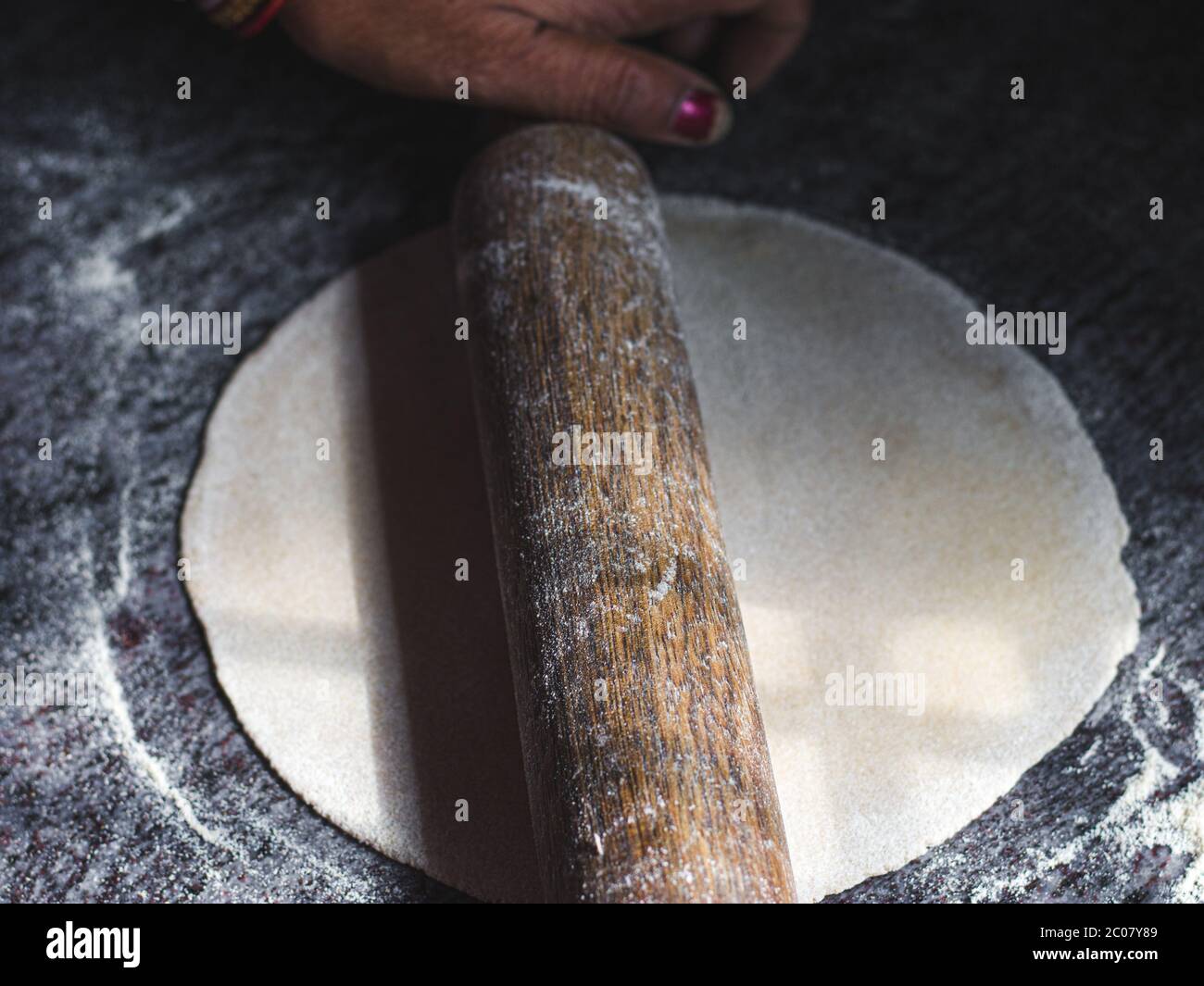 Traditional way of making indian Roti / Chapati / Tava Roti, in indian ...