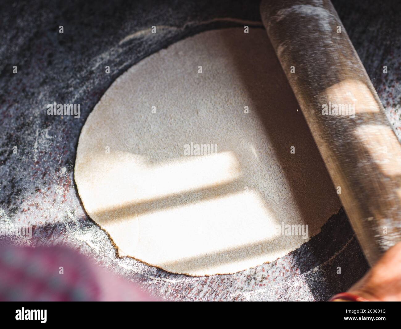 Tawa chapati hi-res stock photography and images - Alamy