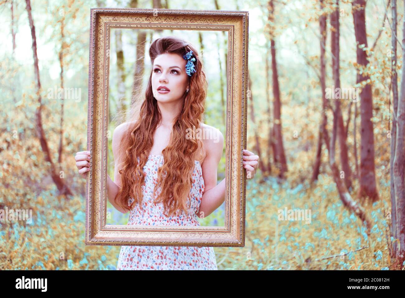 Portrait frame hi-res stock photography and images - Alamy