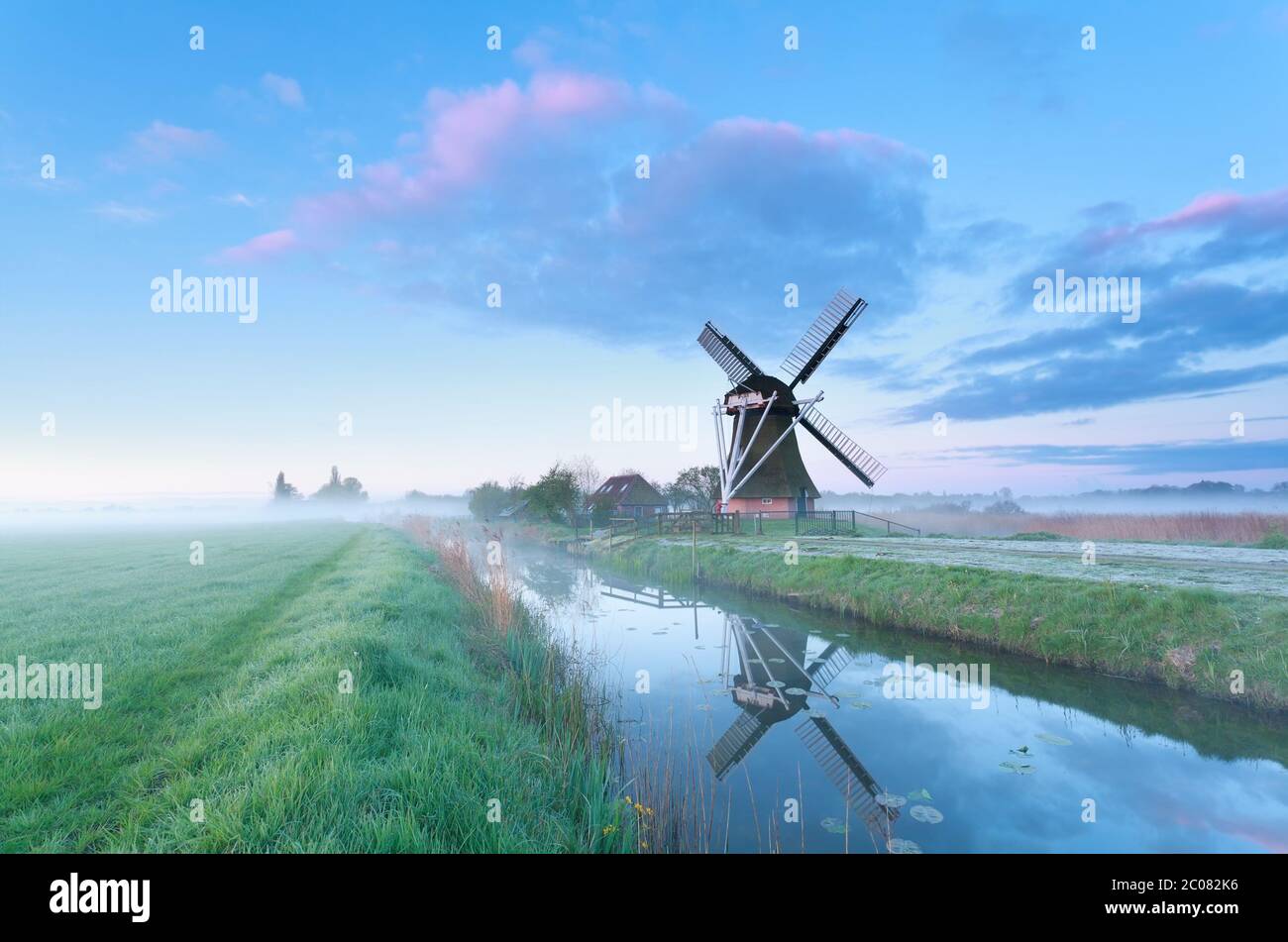 Purple windmill hi-res stock photography and images - Alamy