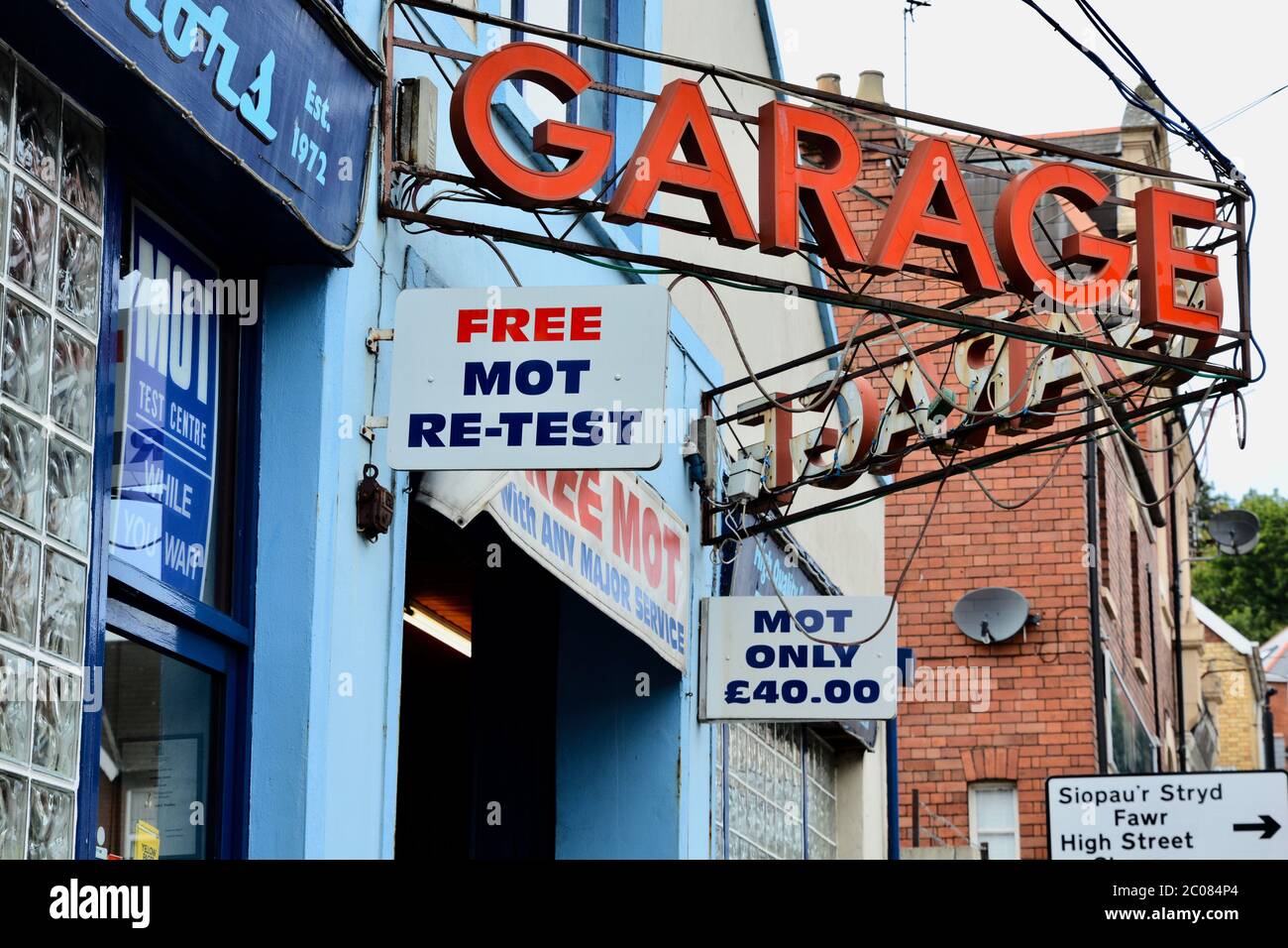 Barry, Vale of Glamorgan / Wales June 6th 2020: Garage, car mechanics ...