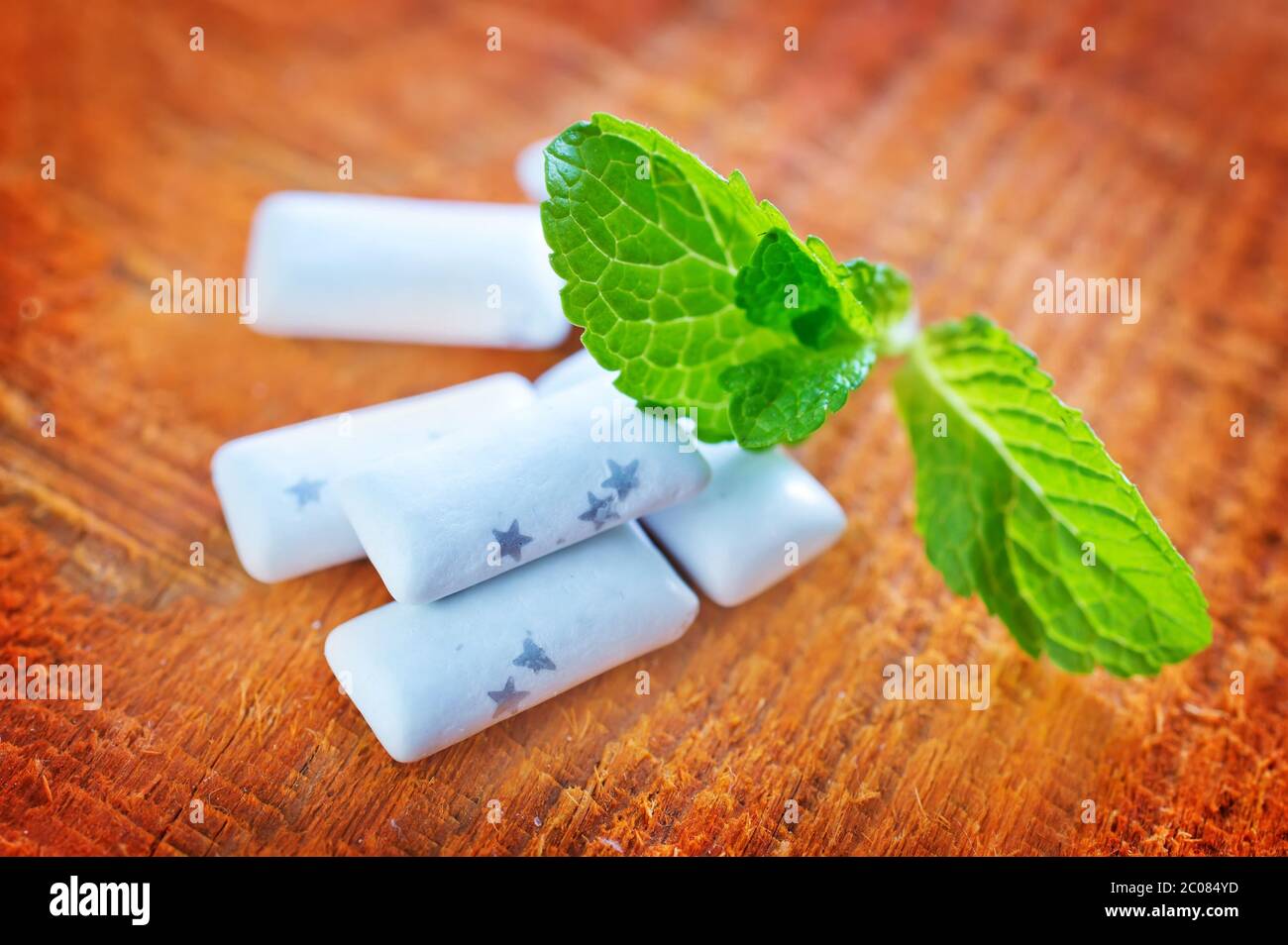 Mint leaf chewing gum hi-res stock photography and images - Alamy