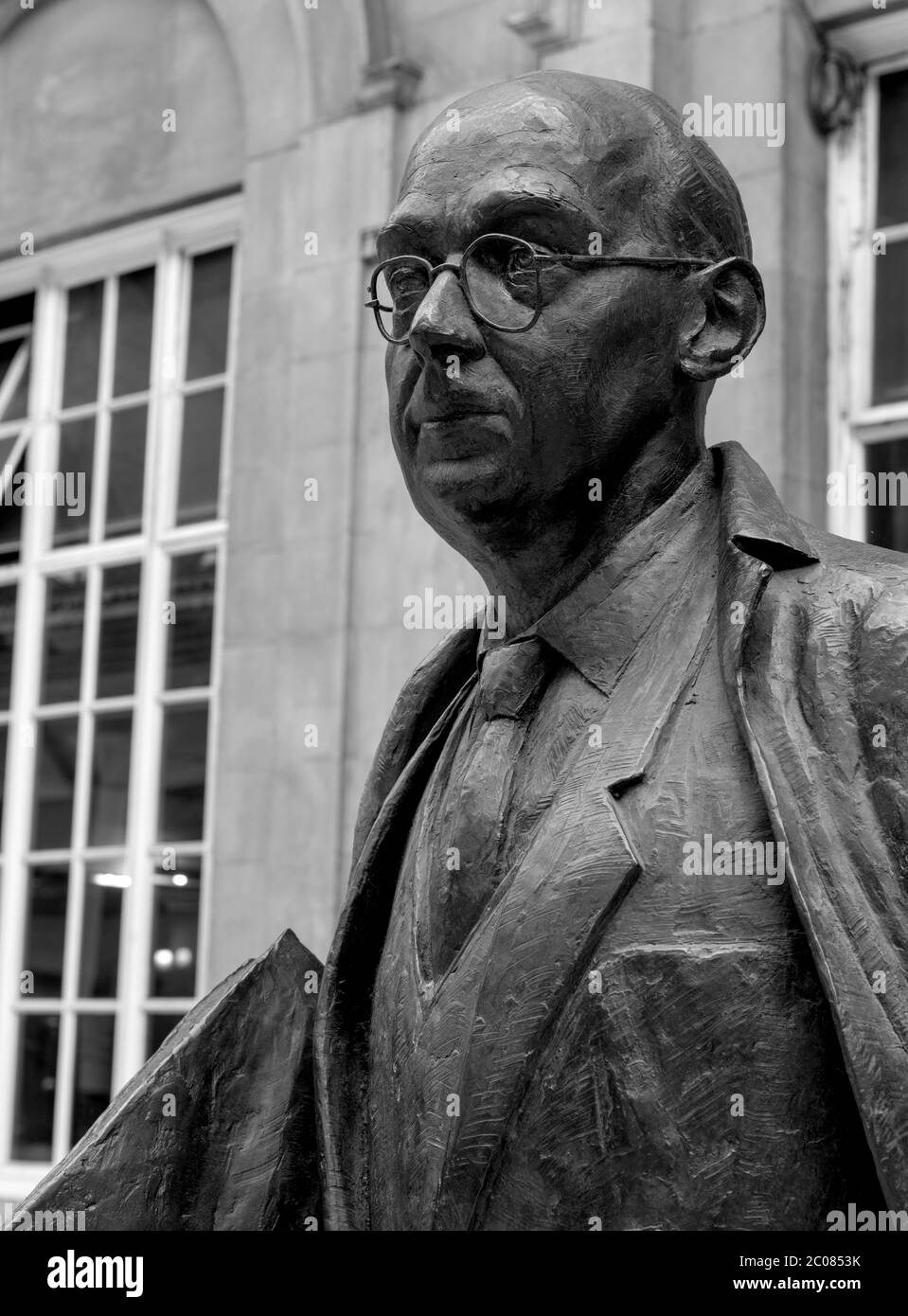 Philip larkin paragon station hull hi-res stock photography and images ...