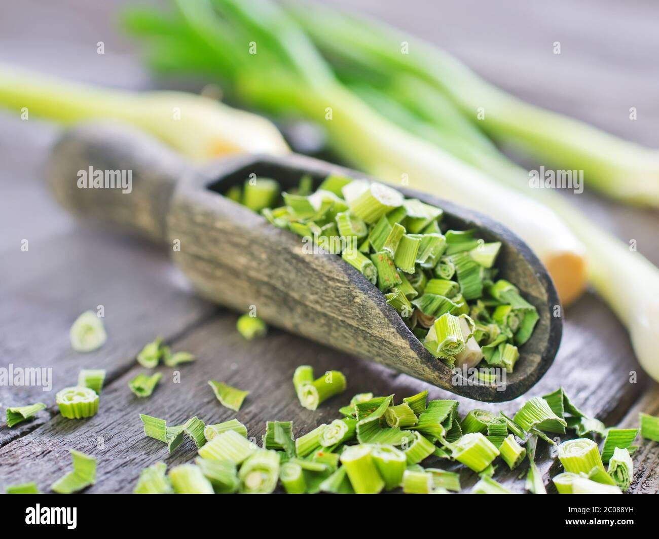 Dry green onion knife hi-res stock photography and images - Alamy