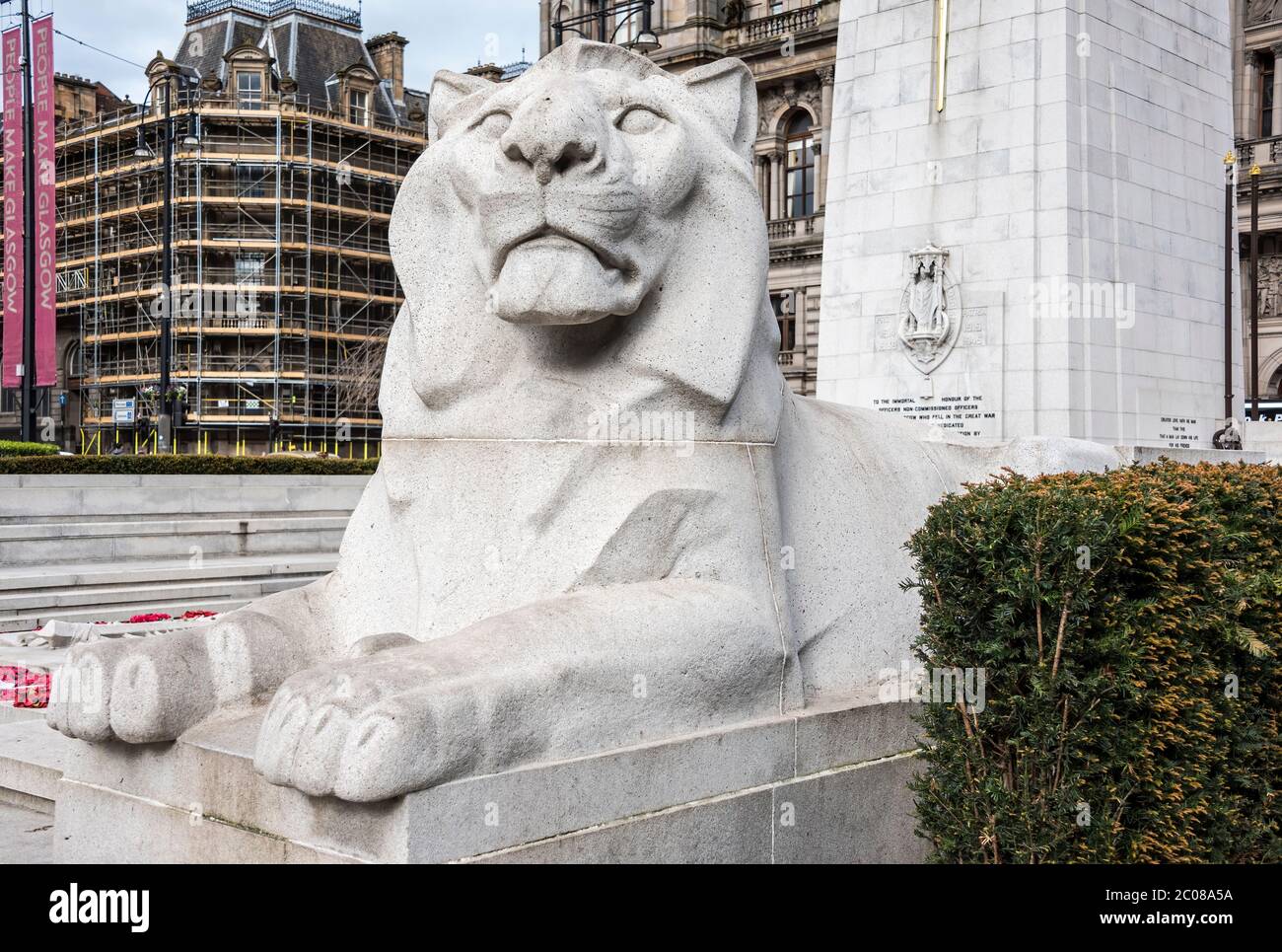 Lion Sculpture Cenotaph, George Square, Glasgow Stock Photo - Alamy