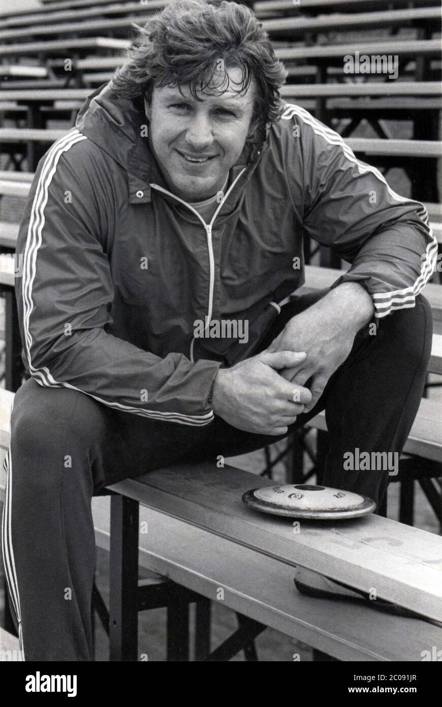 Posed portrait of the great Al Oerter, four time Olympic winning gold ...