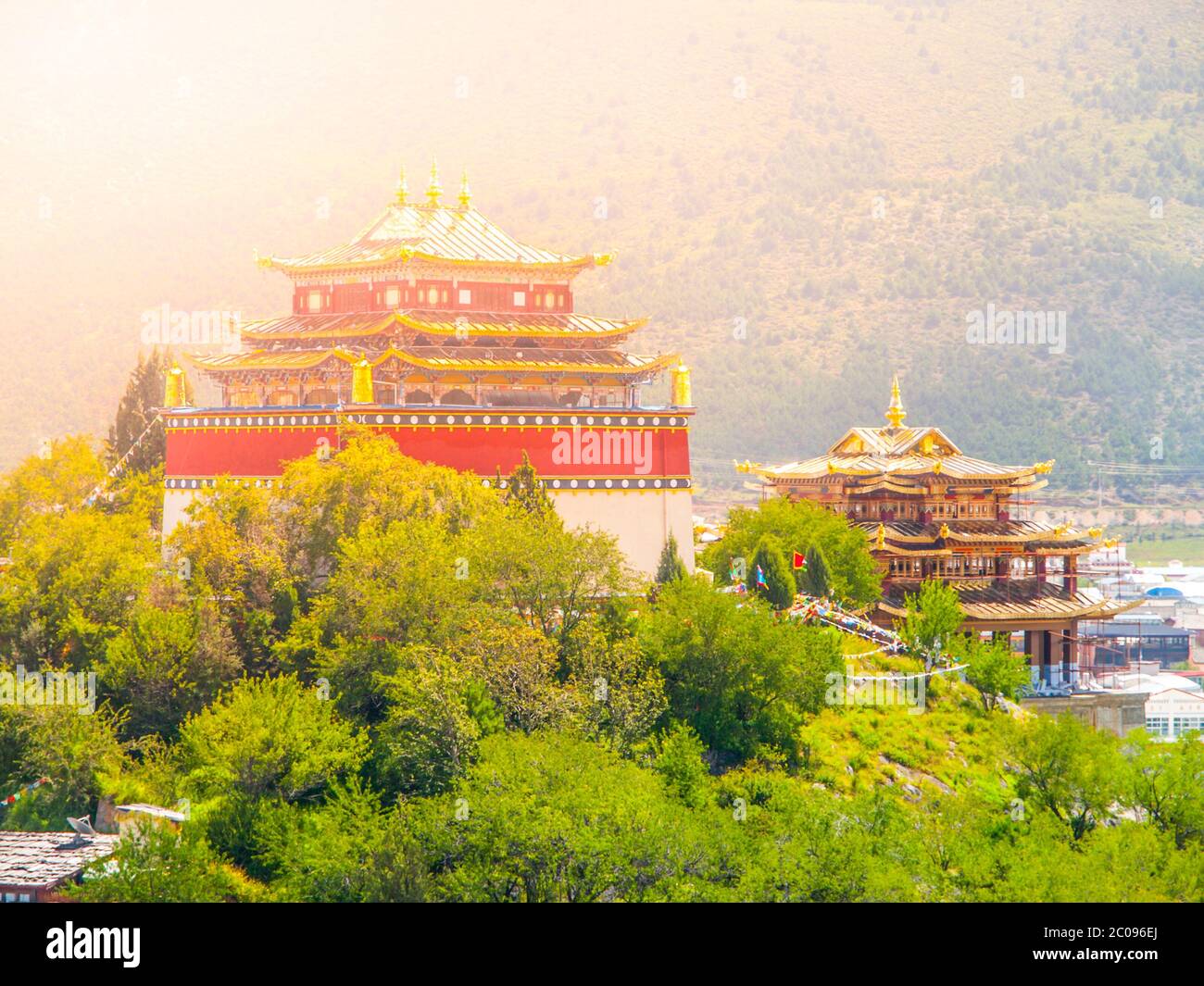 Yunnan province monastery winter hi-res stock photography and images ...