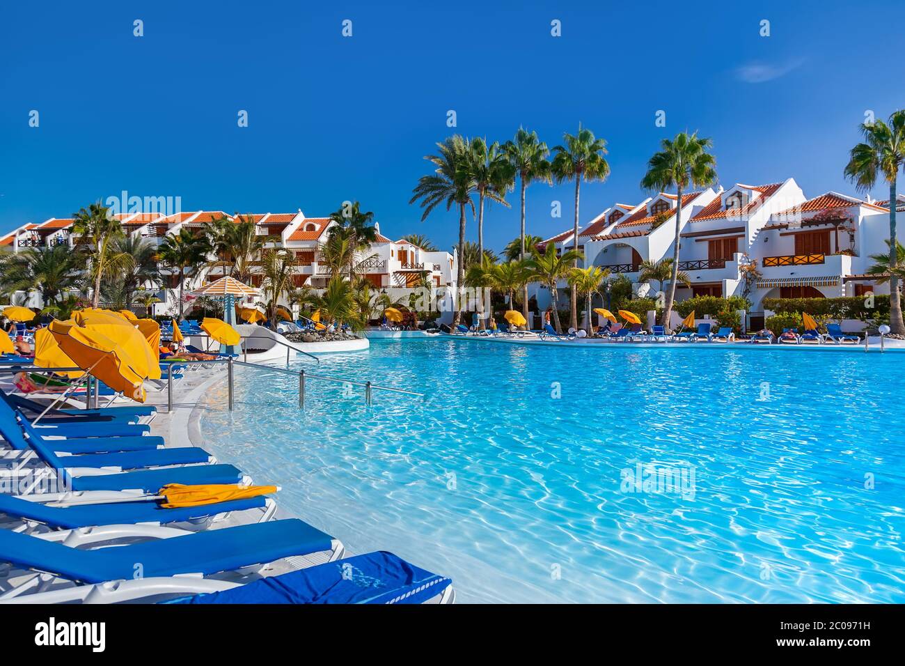 Tenerife sea water swimming pool hi-res stock photography and images ...