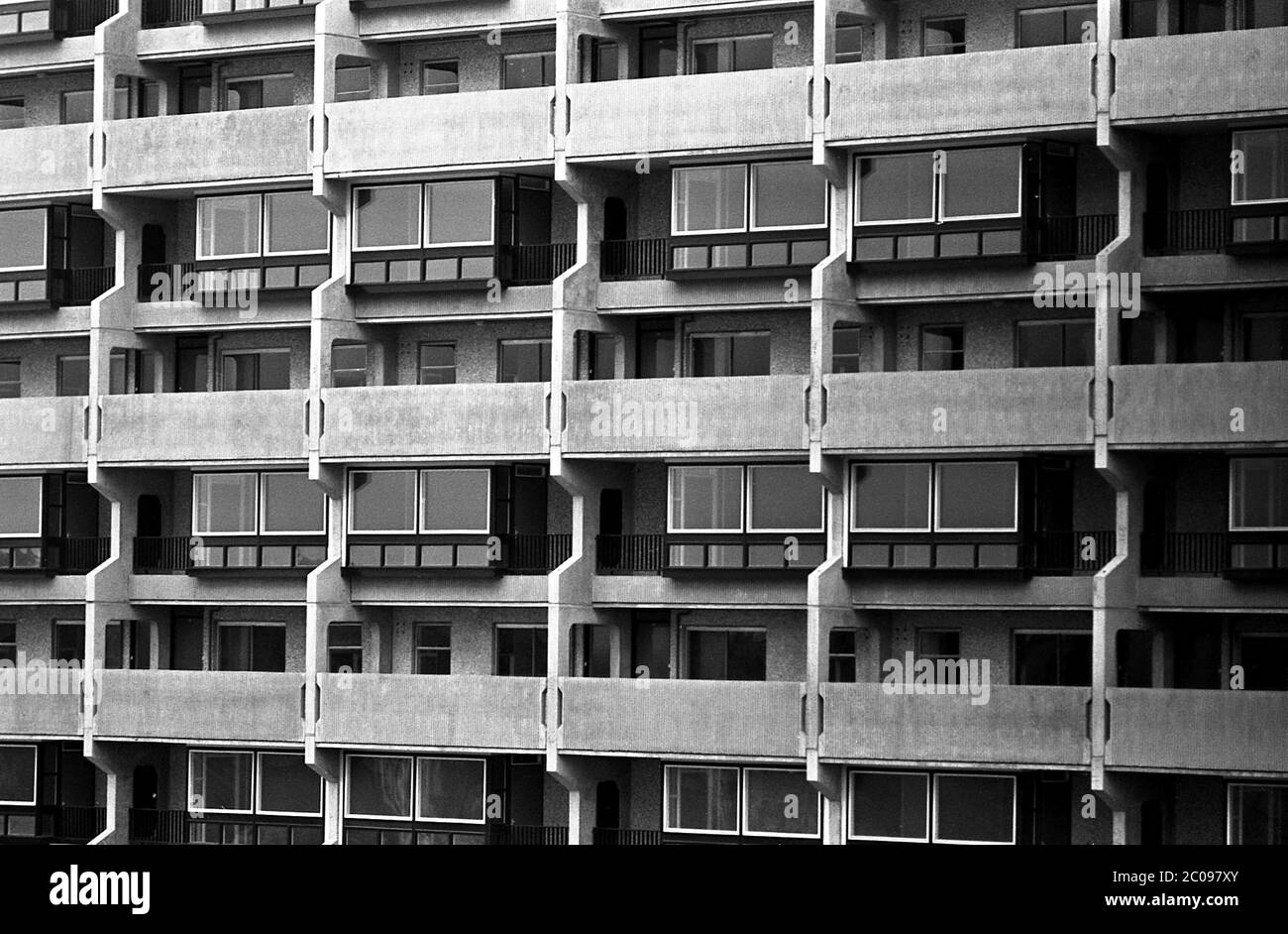 AJAXNETPHOTO. 10TH MARCH, 1968. PORTSMOUTH, ENGLAND. - PRE-FAB HI-RISE ...