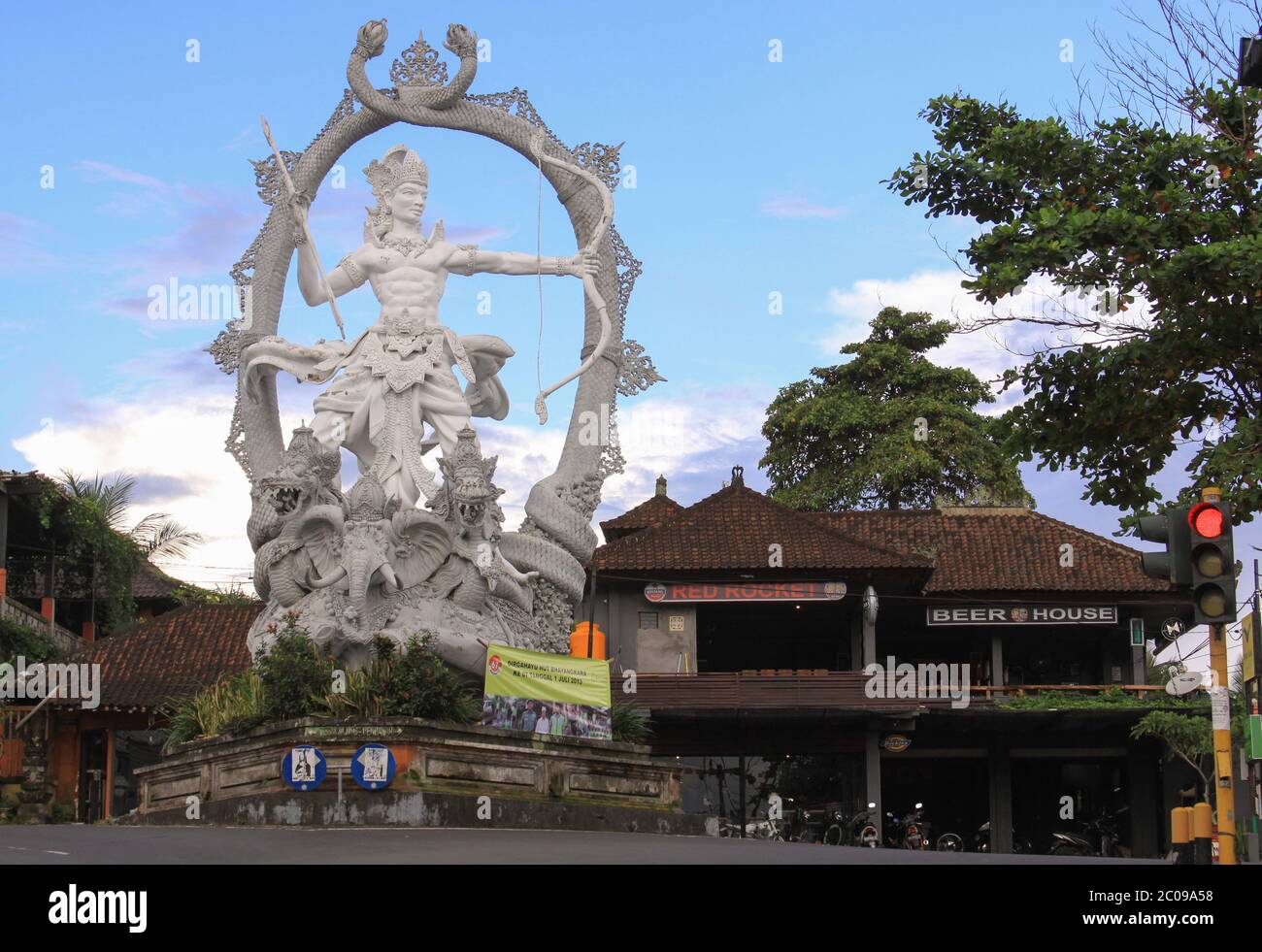 Arjuna Statue in the middle of a roundabout, a symbol in Ubud, Bali ...