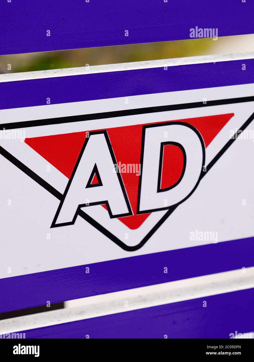 Oil company ad 2020 hi-res stock photography and images - Alamy