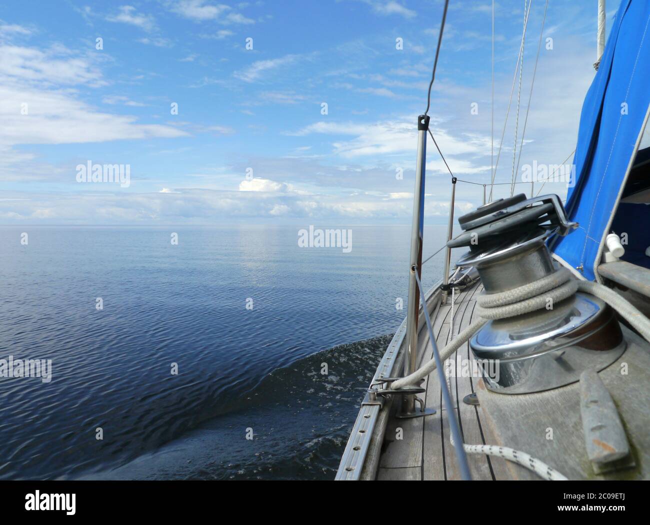 Dead calm sea hi-res stock photography and images - Alamy