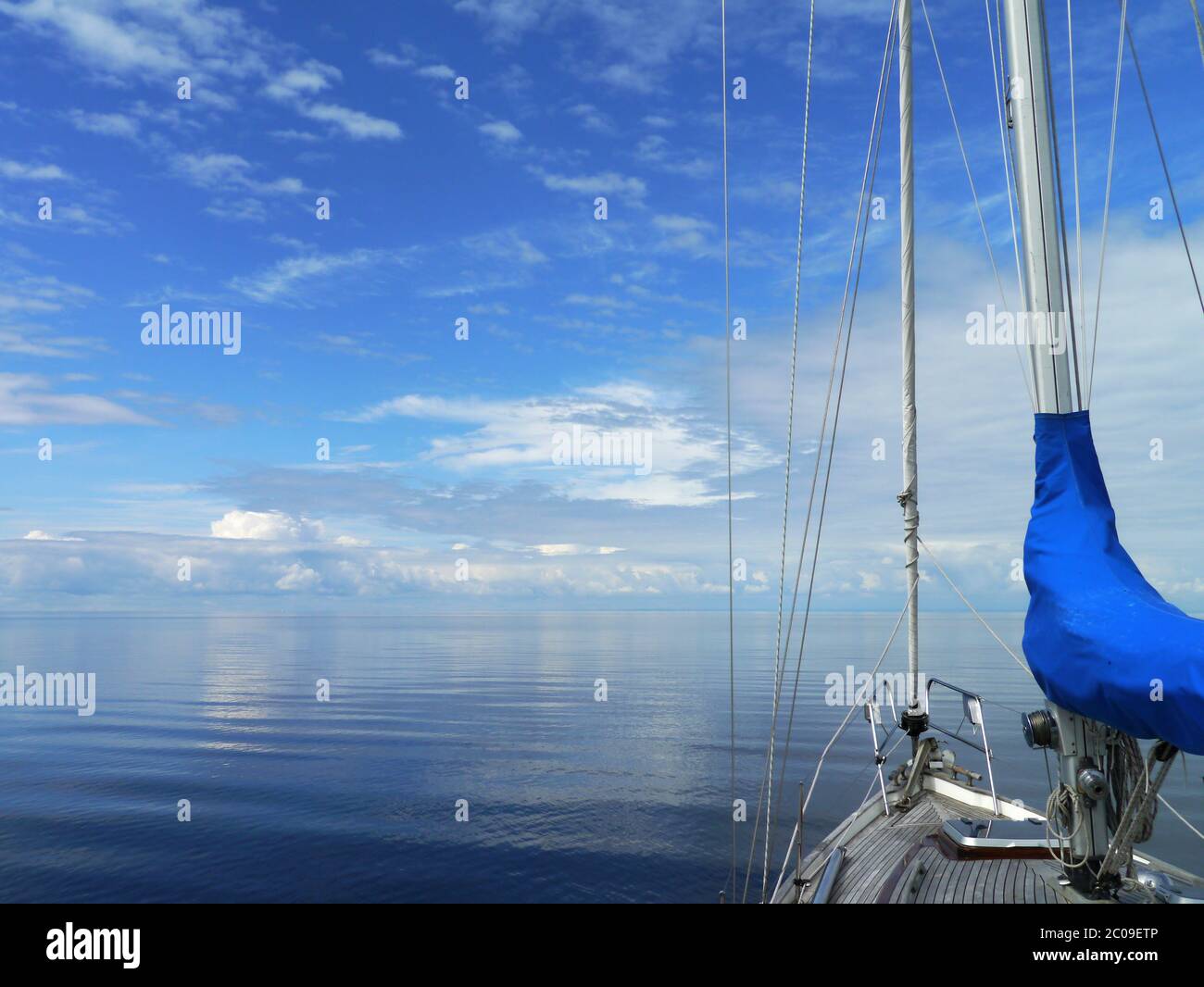 Dead calm sea hi-res stock photography and images - Alamy