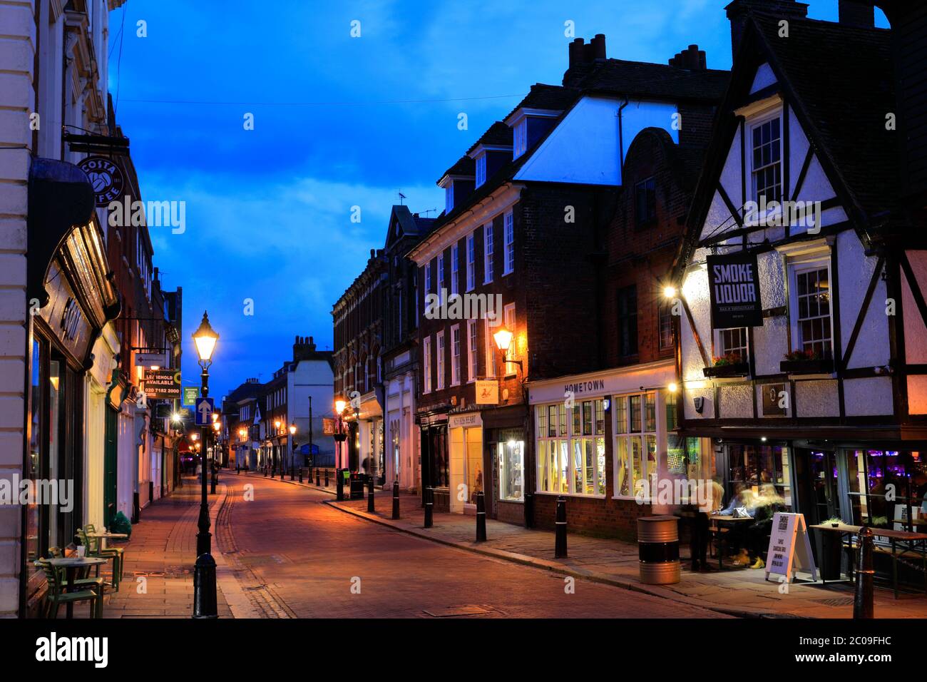 Street view rochester kent england hi-res stock photography and images ...
