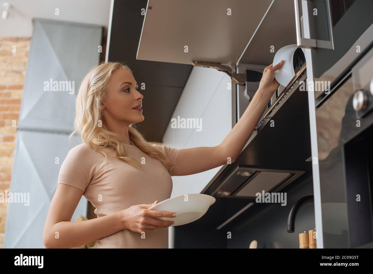 Put on plates hi-res stock photography and images - Alamy