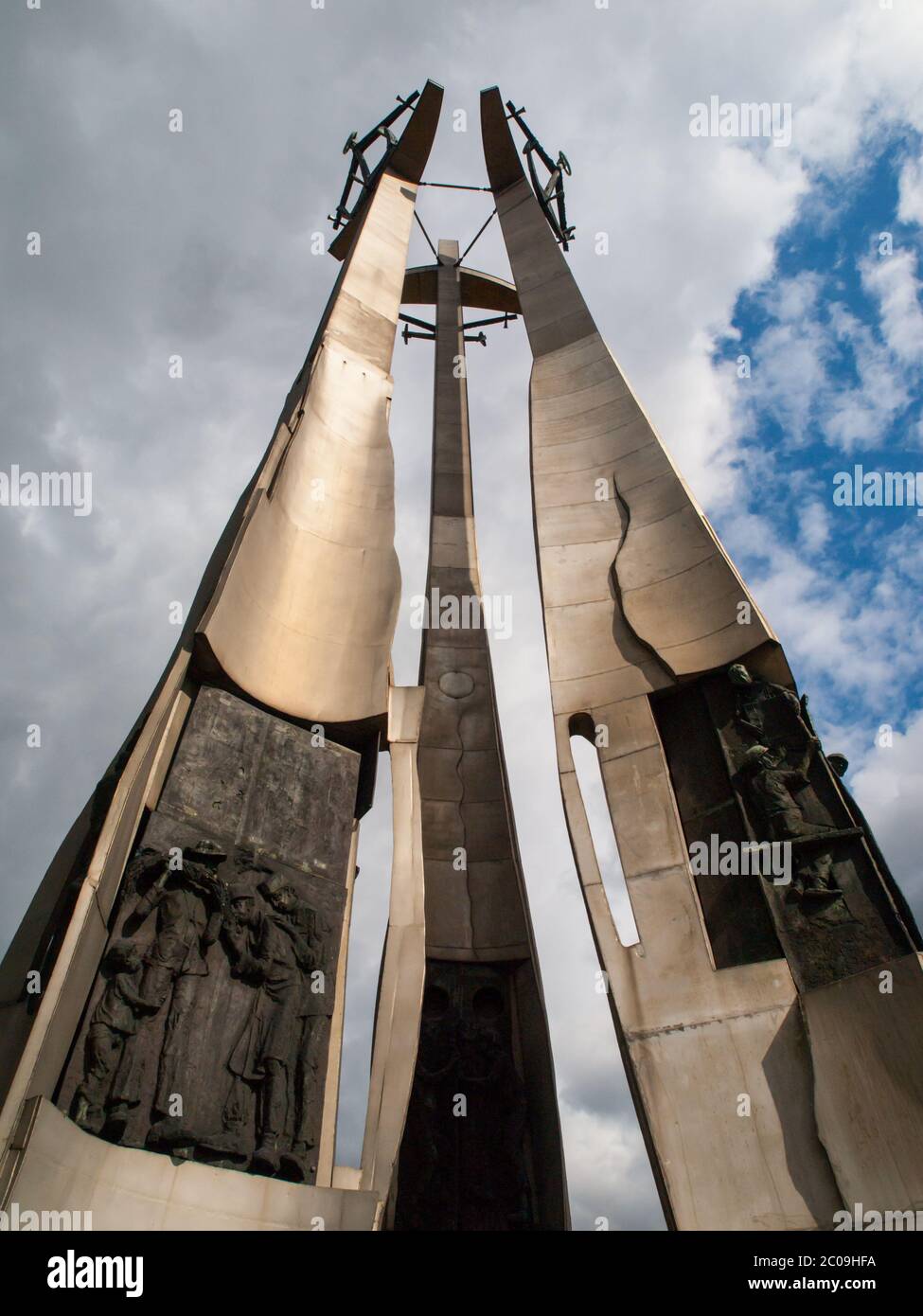 Monument in memory fallen hi-res stock photography and images - Alamy