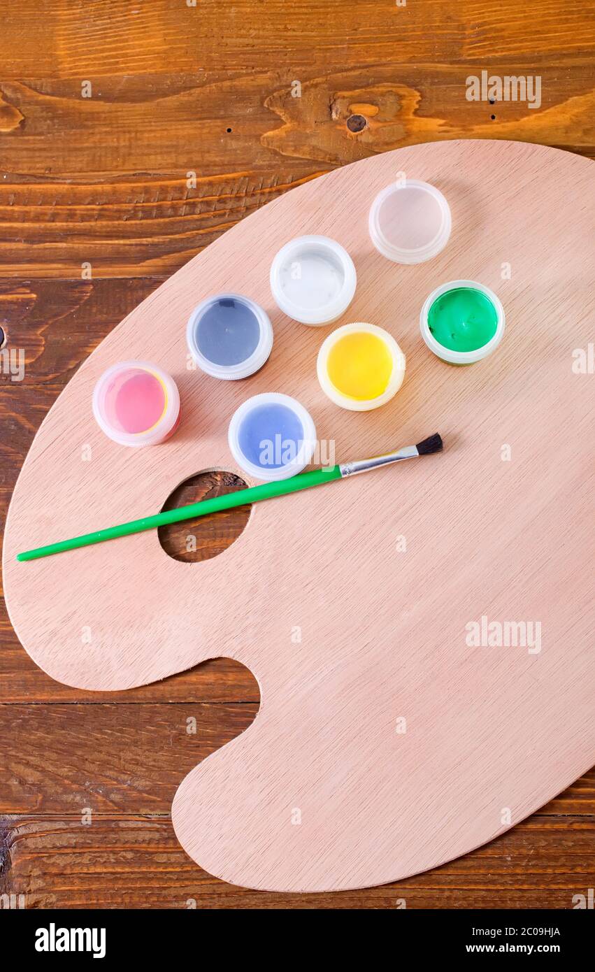 Paint bru hi-res stock photography and images - Alamy