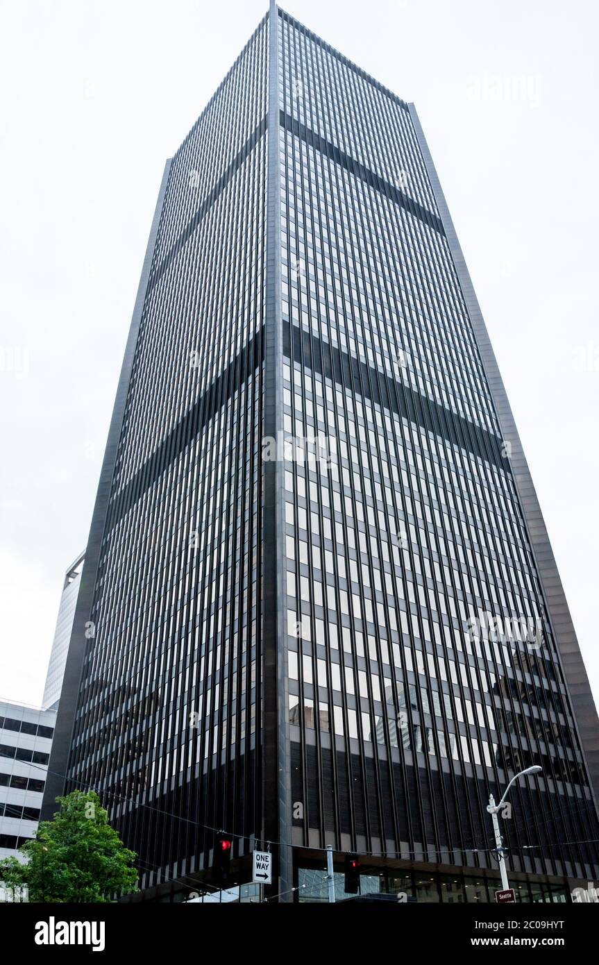 Modern black skyscraper in the downtown Stock Photo - Alamy