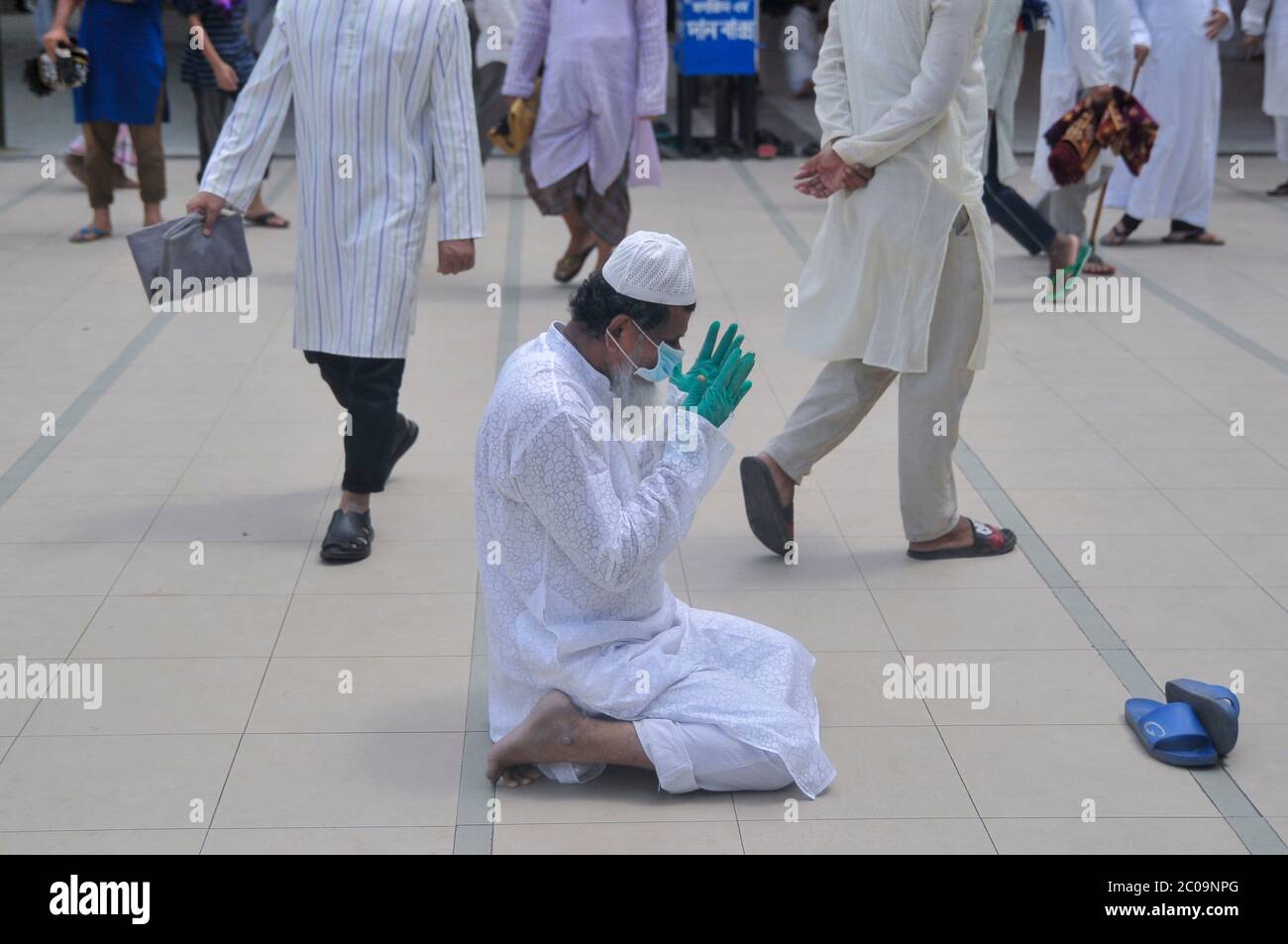 Muslims attend Friday prayers in congregation at Hazrat Shahjalal (R ...