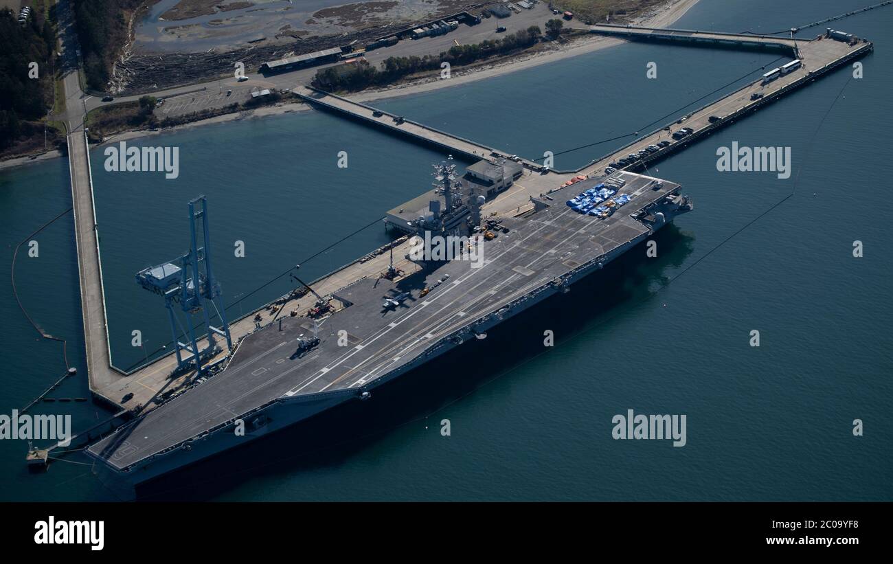 The U.S. Navy Nimitz-class aircraft carrier USS Nimitz docked at Naval ...