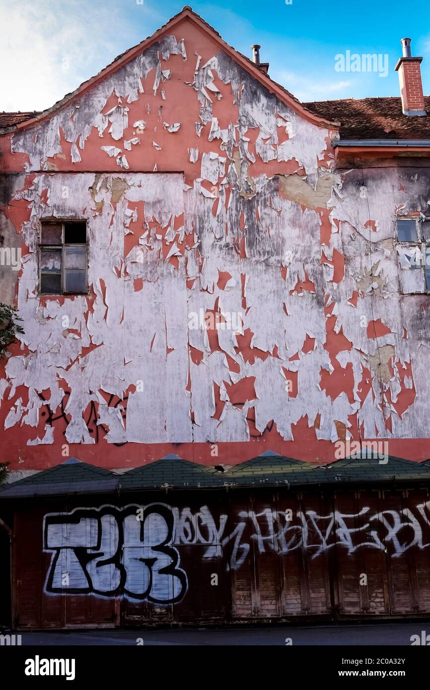 Rough wall house hi-res stock photography and images - Alamy