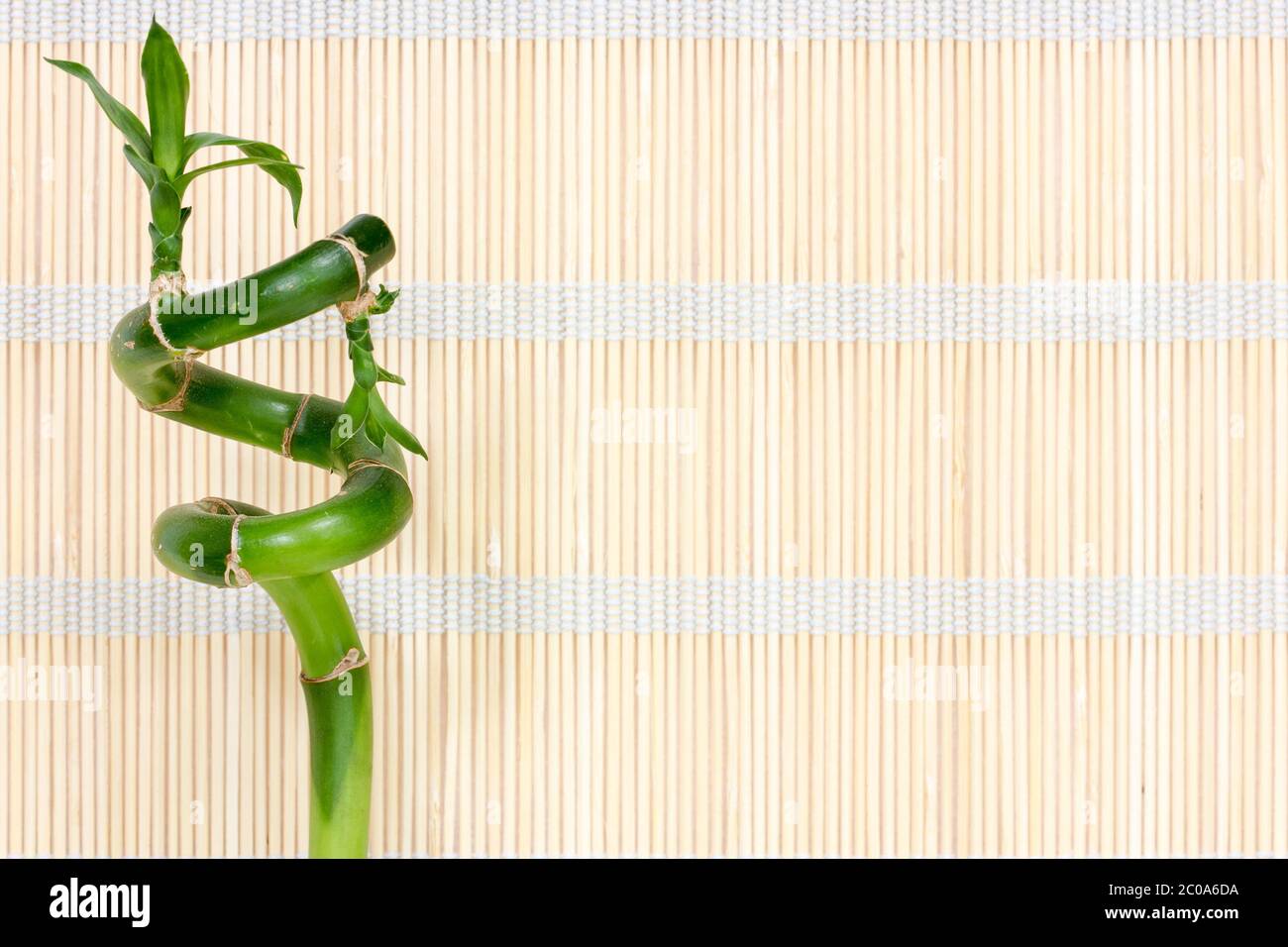 Bamboo straw mat hi-res stock photography and images - Alamy