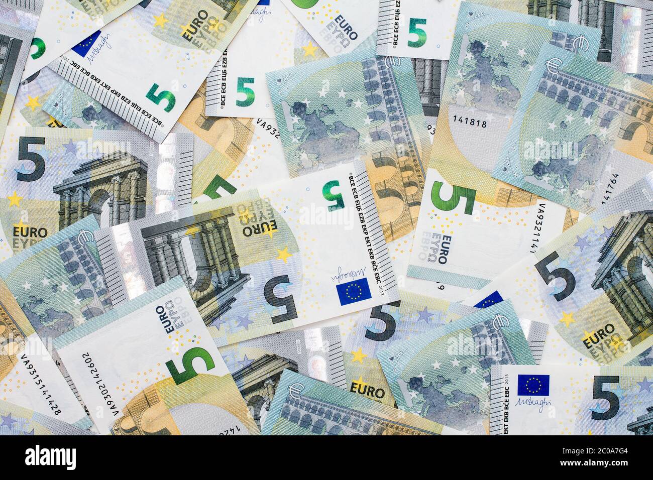 New five euro banknotes Stock Photo - Alamy