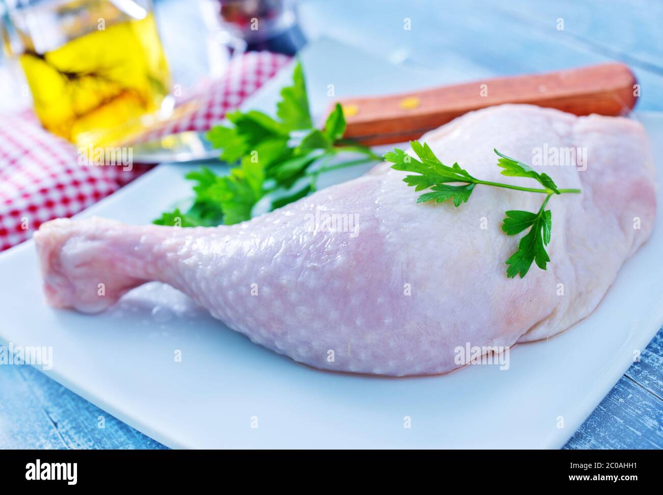 Chicken leg cutout hi-res stock photography and images - Alamy