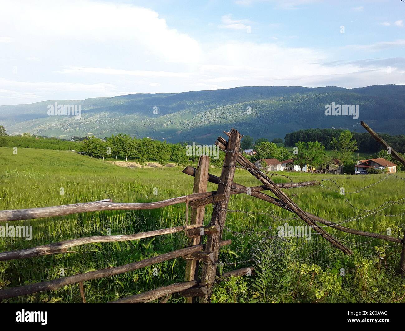 Old farm fences hi-res stock photography and images - Alamy