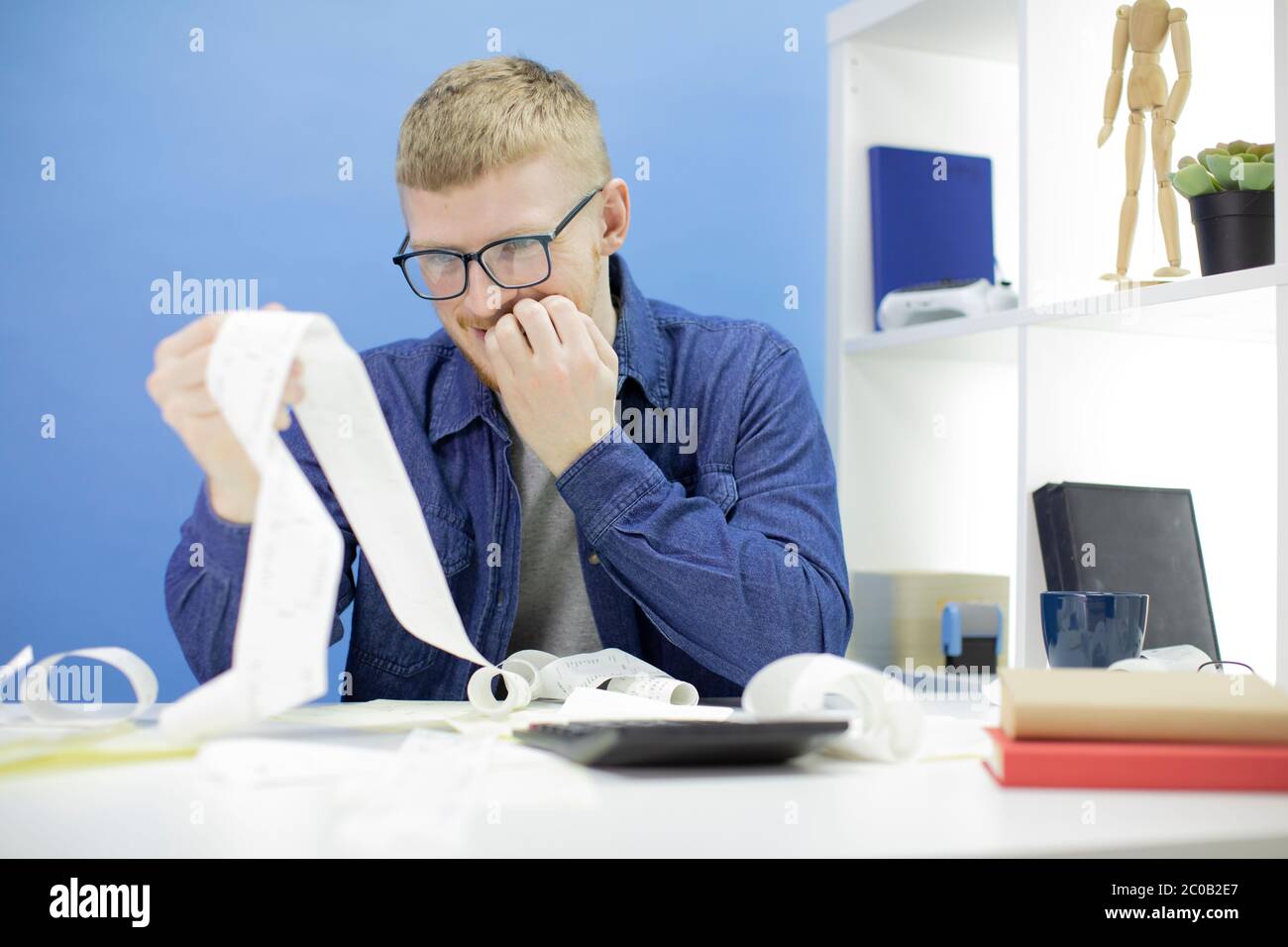 Money bites hi-res stock photography and images - Alamy