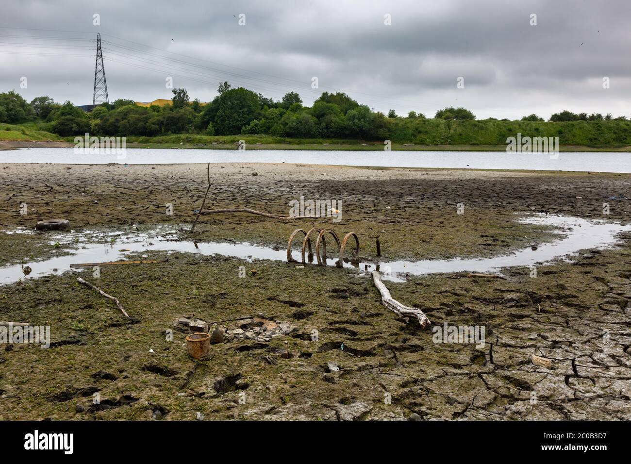 Low water at Fens Pool, Brierley Hill, West Midlands, UK Stock Photo ...