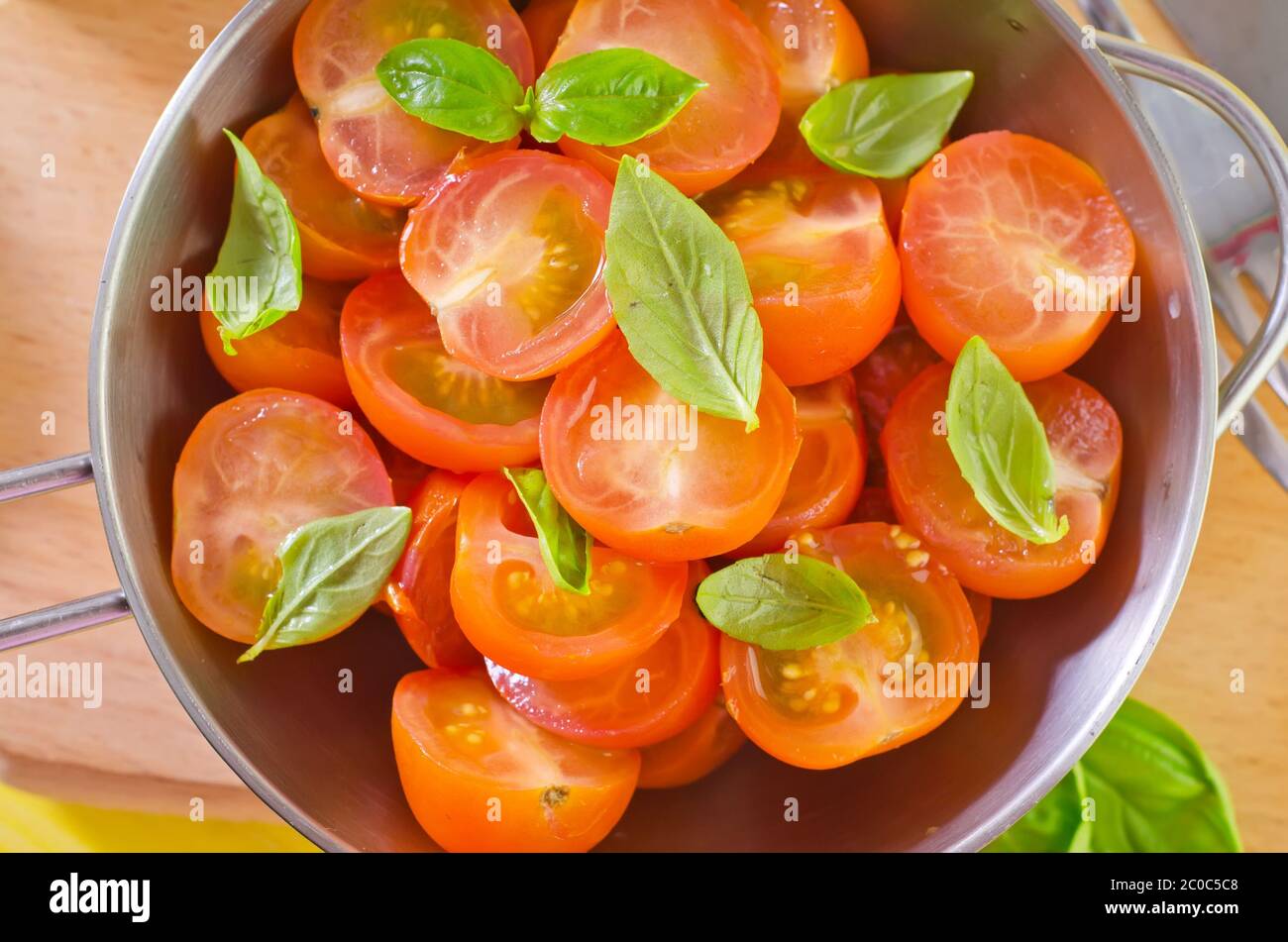 tomato with basil Stock Photo - Alamy