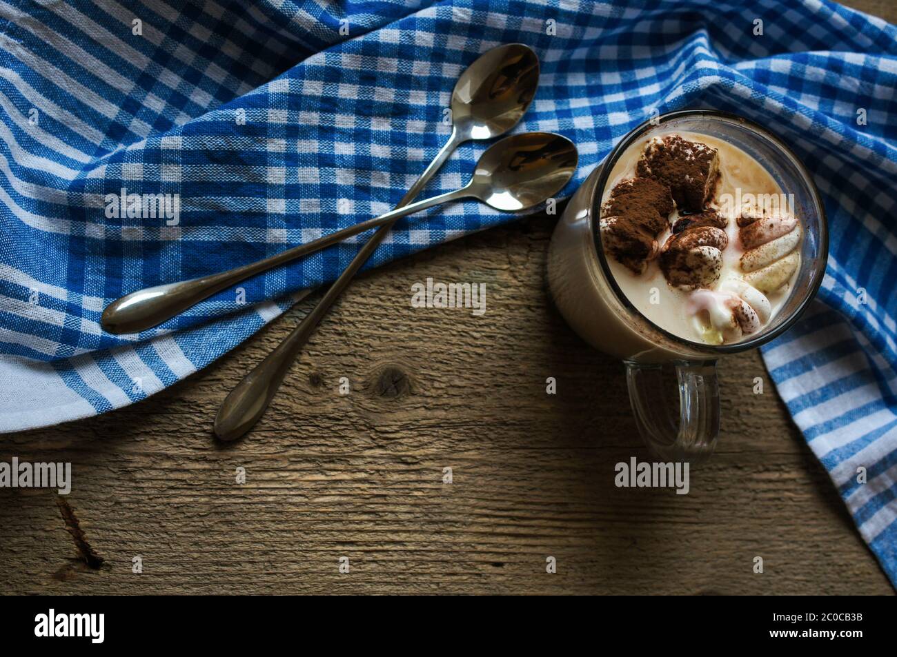 Chocolate with marshmallows in mug Stock Photo - Alamy
