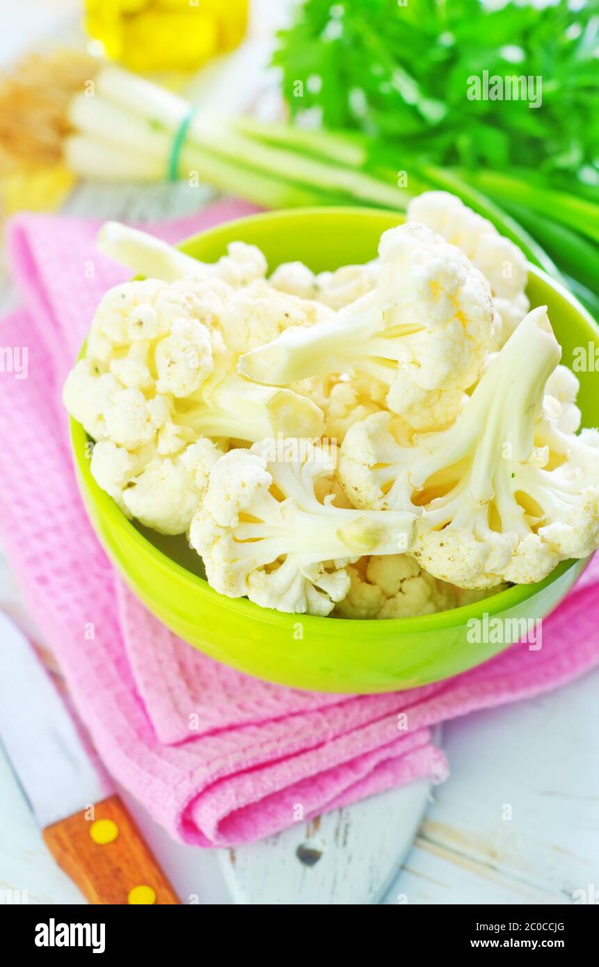 Couliflower plant hi-res stock photography and images - Alamy