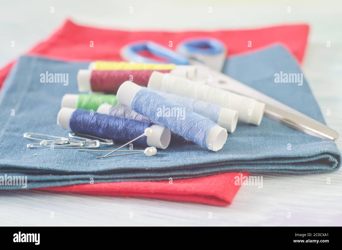 Assorted string twine thread string hi-res stock photography and images ...