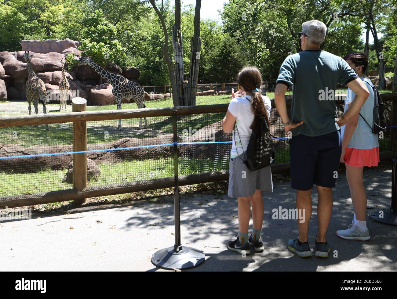 Zoo visit hi-res stock photography and images - Alamy