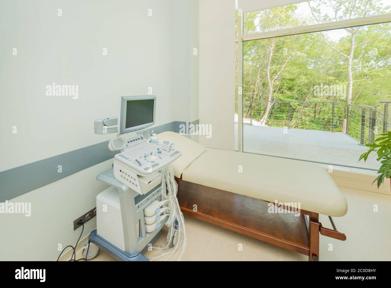 Ultrasound scanning equipment in the hospital Stock Photo - Alamy
