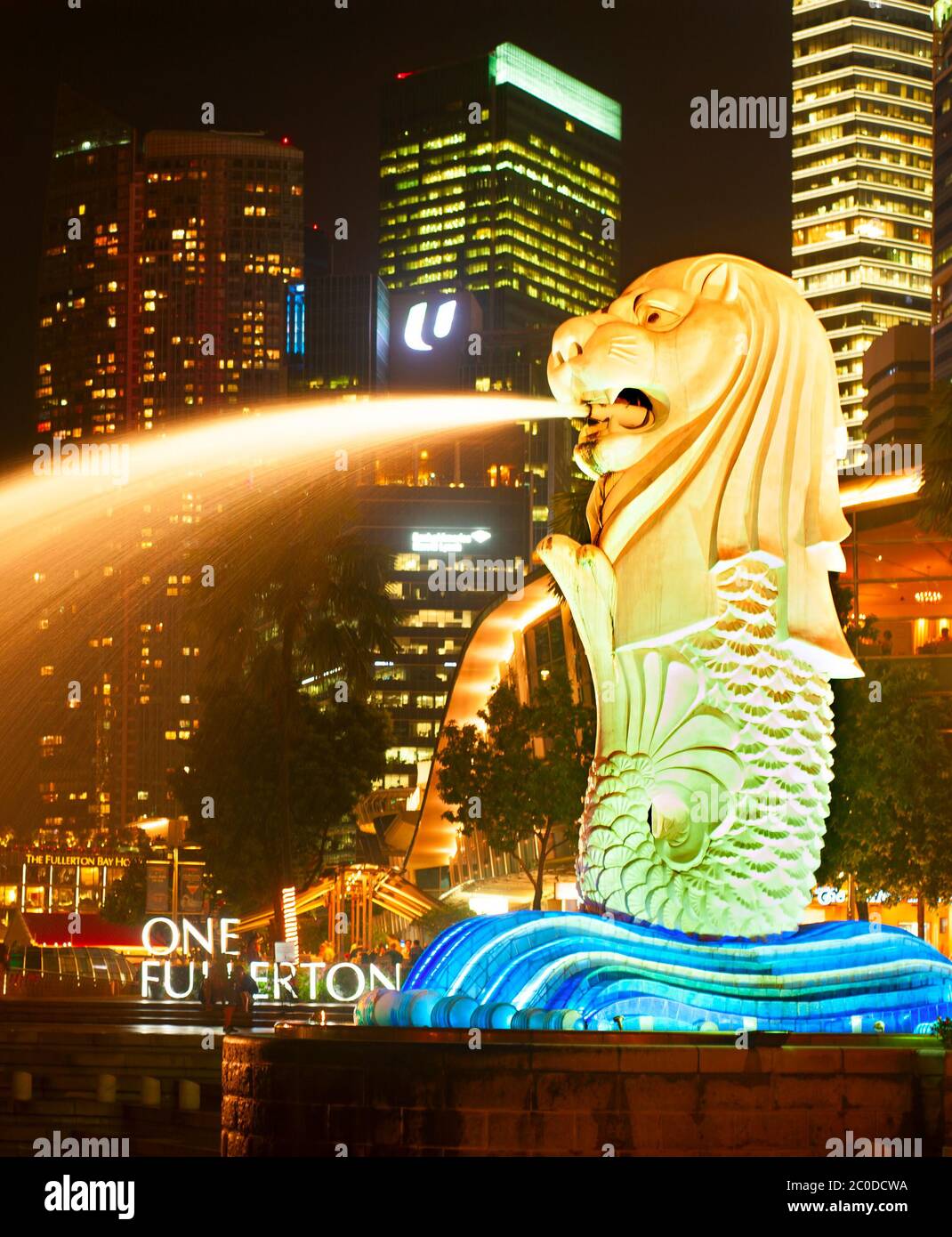 Merlion symbol mythical singapore hi-res stock photography and images ...