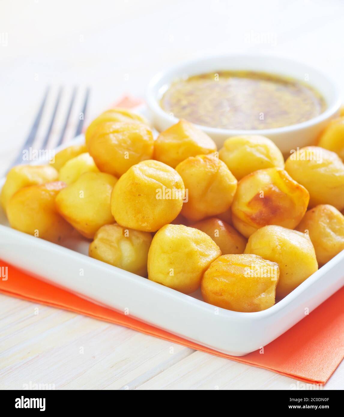 Parisian potatoes hi-res stock photography and images - Alamy